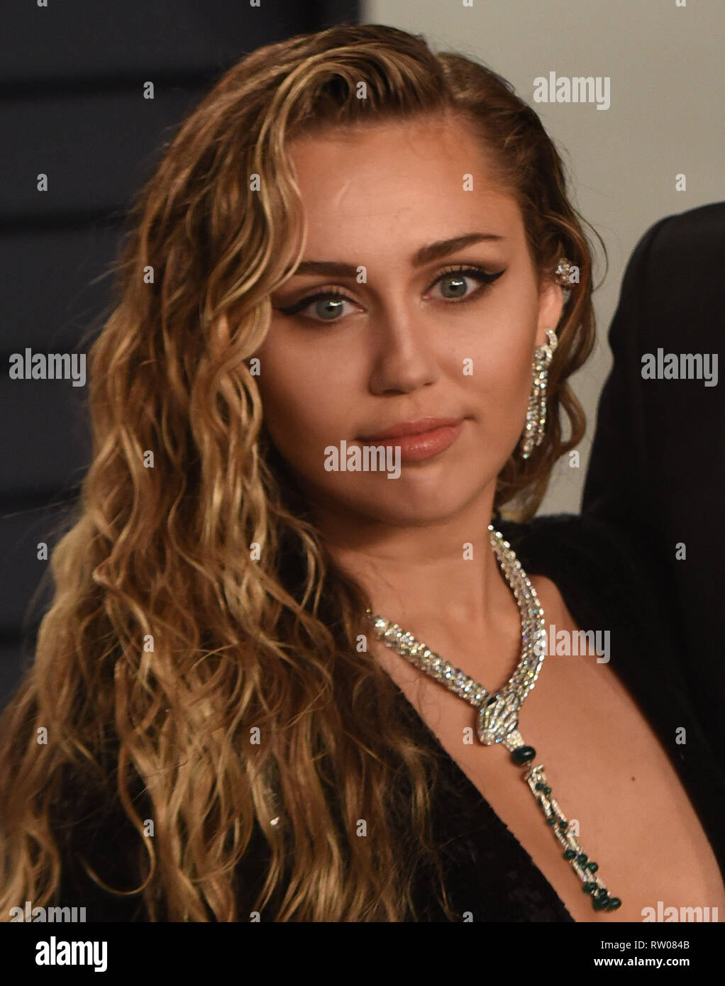 BEVERLY HILLS, CALIFORNIA - FEBRUARY 24: Miley Cyrus attends 2019 ...