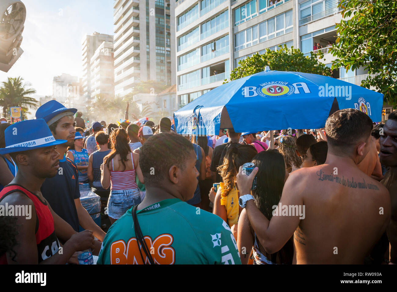 RIO DE JANEIRO - FEBRUARY 11, 2017: Crowds of Brazilians celebrate ...