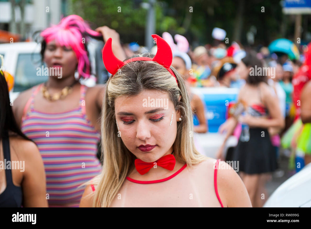 RIO DE JANEIRO - FEBRUARY 18, 2017: An afternoon banda street party in ...