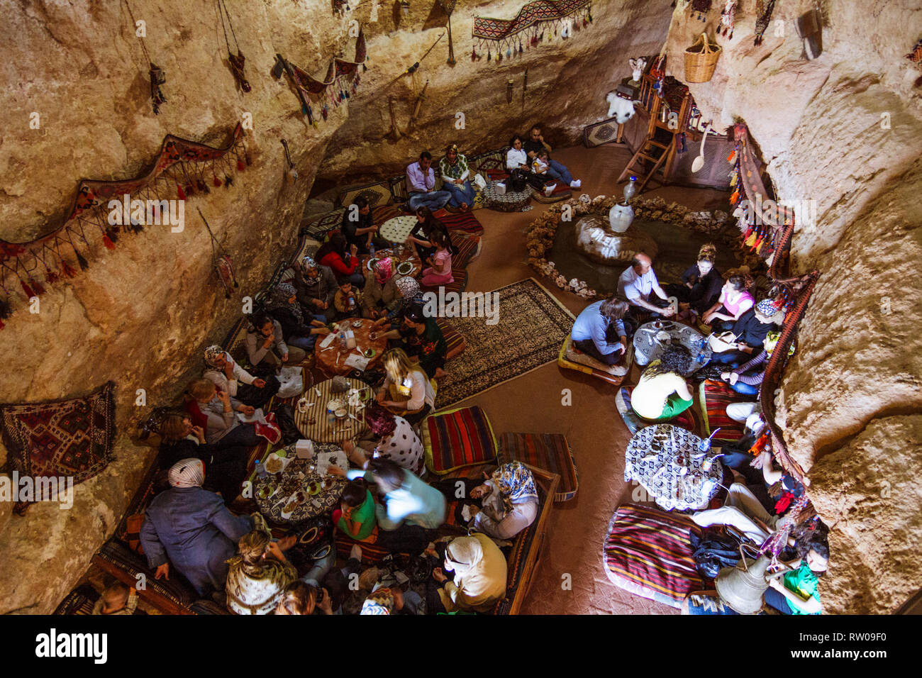 Hasankeyf, Batman province, Turkey : People at a cave restaurant in the ...