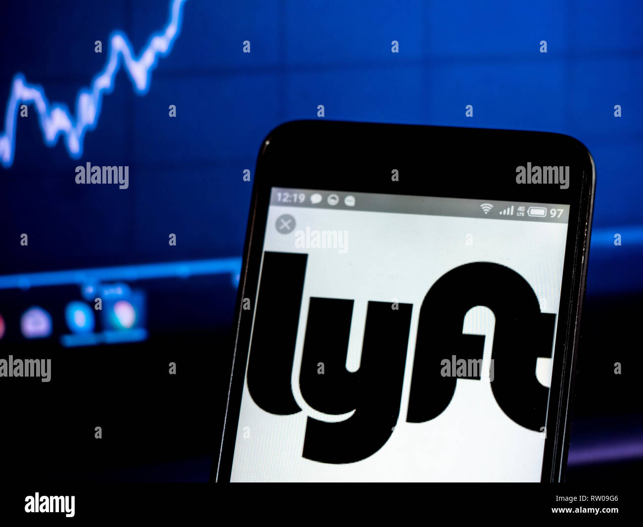 Lyft company logo seen displayed on smart phone Stock Photo - Alamy