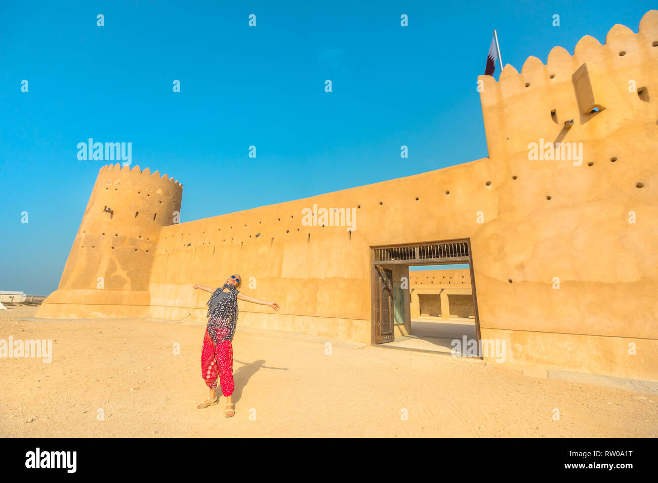 Castle in the desert the state of qatar hi-res stock photography and ...