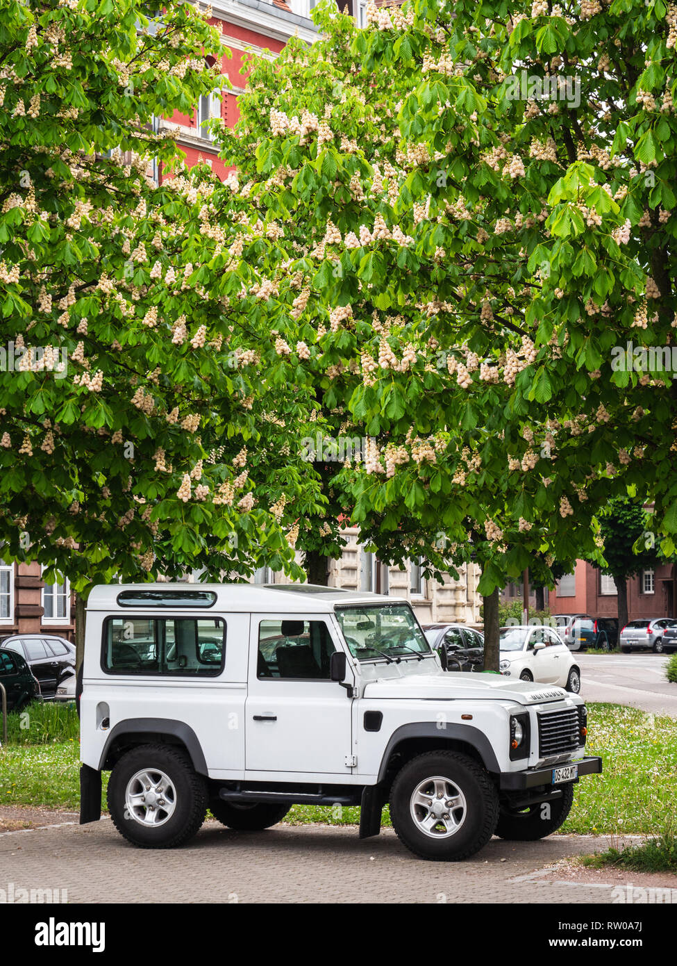 6 wheel land rover hi-res stock photography and images - Alamy