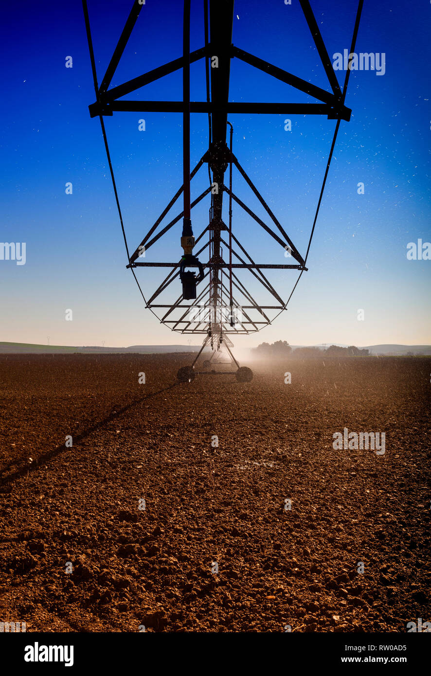 Overhead irrigation hi-res stock photography and images - Alamy