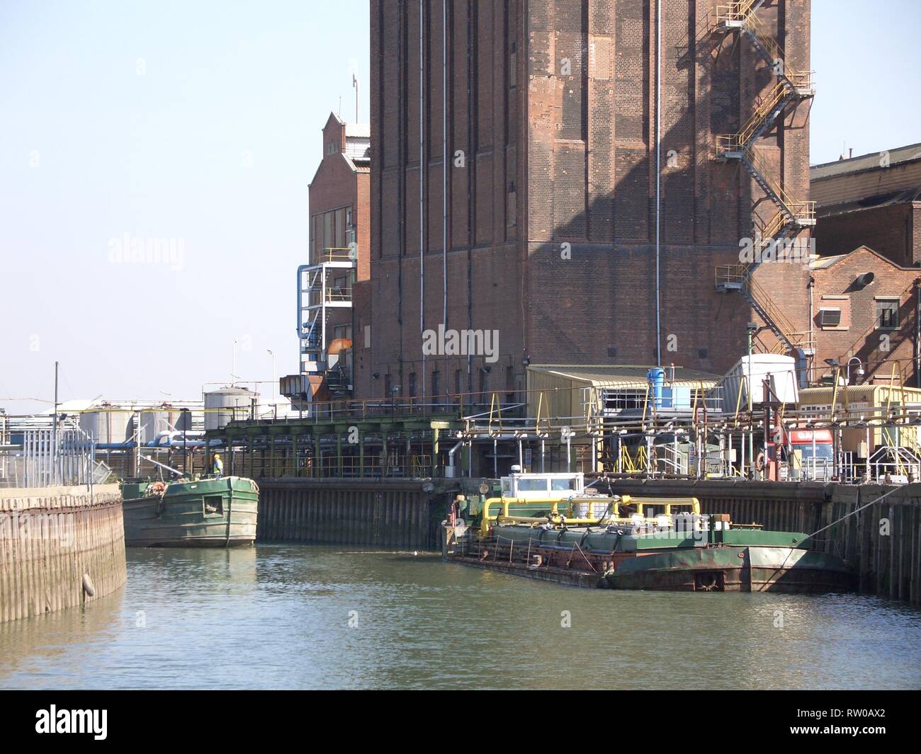 Barge On River Hull High Resolution Stock Photography and Images - Alamy