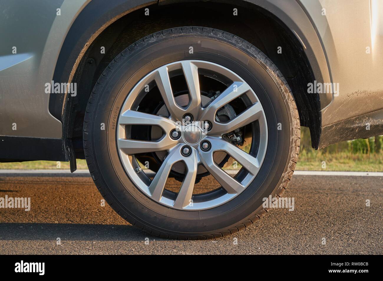 Wheel of modern SUV vehicle Stock Photo - Alamy
