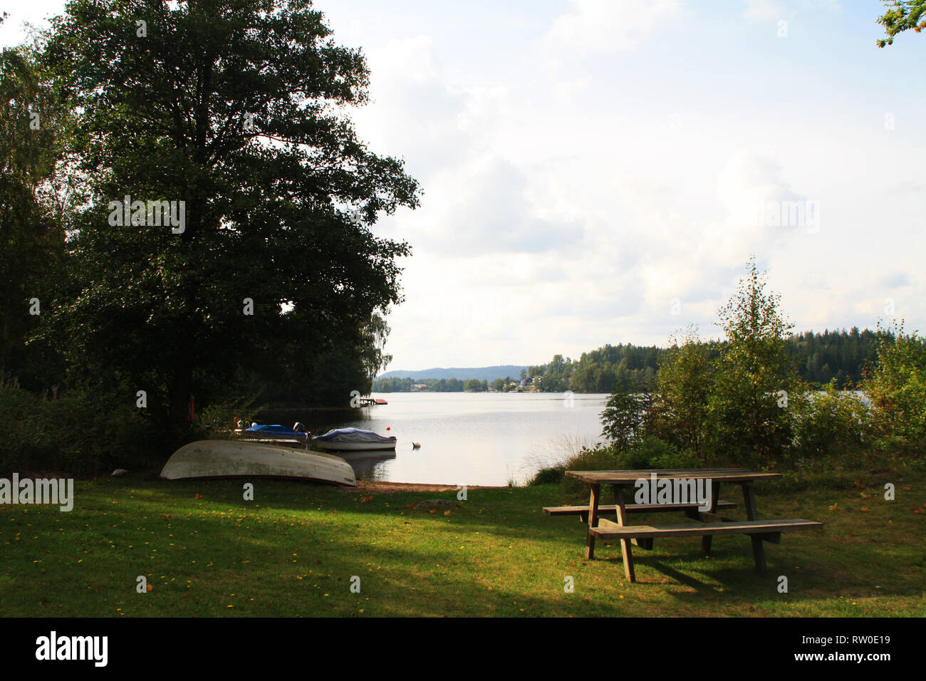 Beautiful natural outdoor picnic hi-res stock photography and images ...