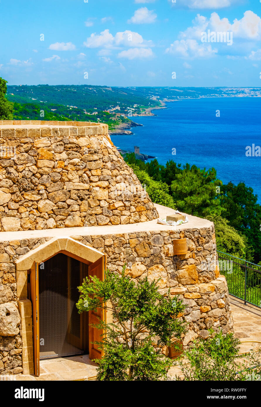 Trullo house hi-res stock photography and images - Alamy