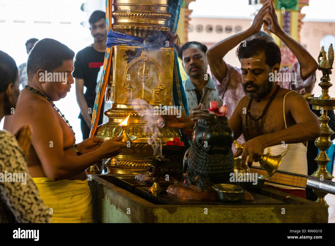 Hindu Priests Performing Ritual, Sri Mahamariamman Hindu Temple, Kuala ...