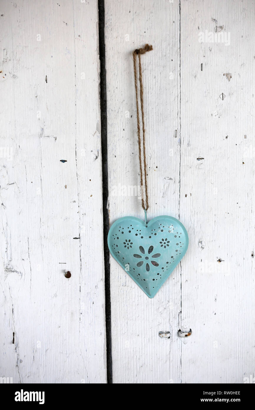 heart on antique white rustic wooden background Stock Photo - Alamy