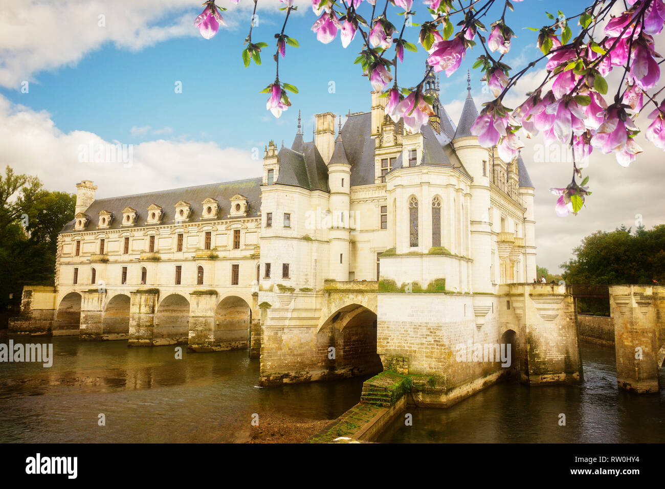Chateau de chenonceau facade medieval hi-res stock photography and ...