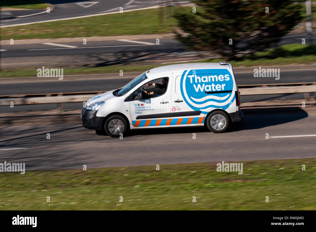 Thames water logo hi-res stock photography and images - Alamy