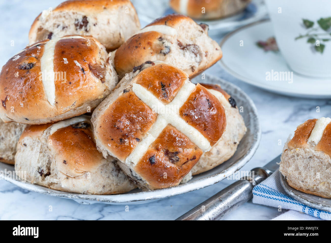 Six hot cross buns hi-res stock photography and images - Alamy
