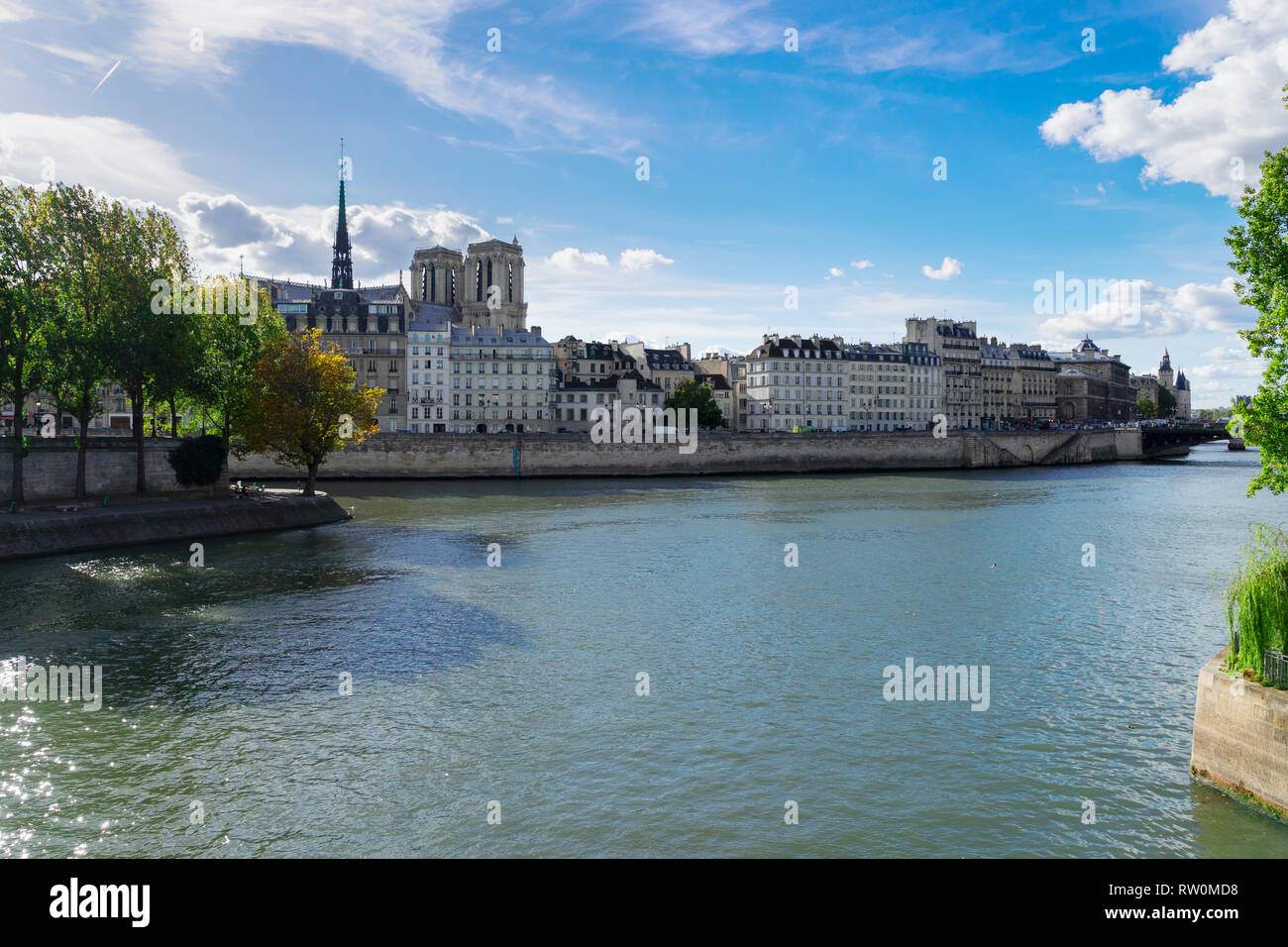 Isla de cite hi-res stock photography and images - Alamy