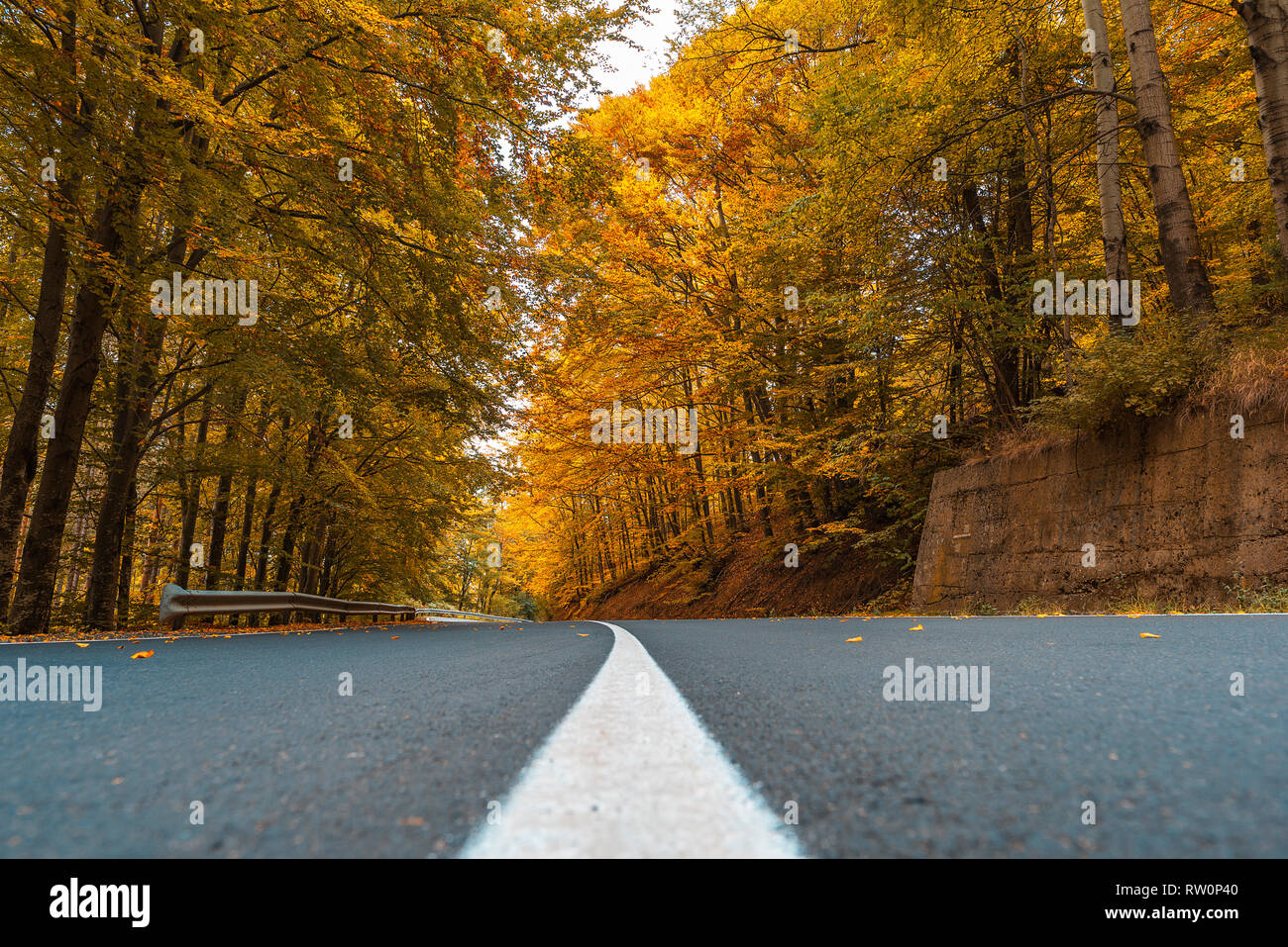 Sharp curve hi-res stock photography and images - Alamy