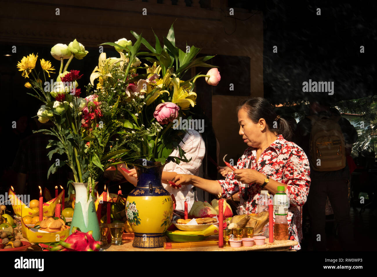 Buddhist altar in wat cambodia hi-res stock photography and images - Alamy
