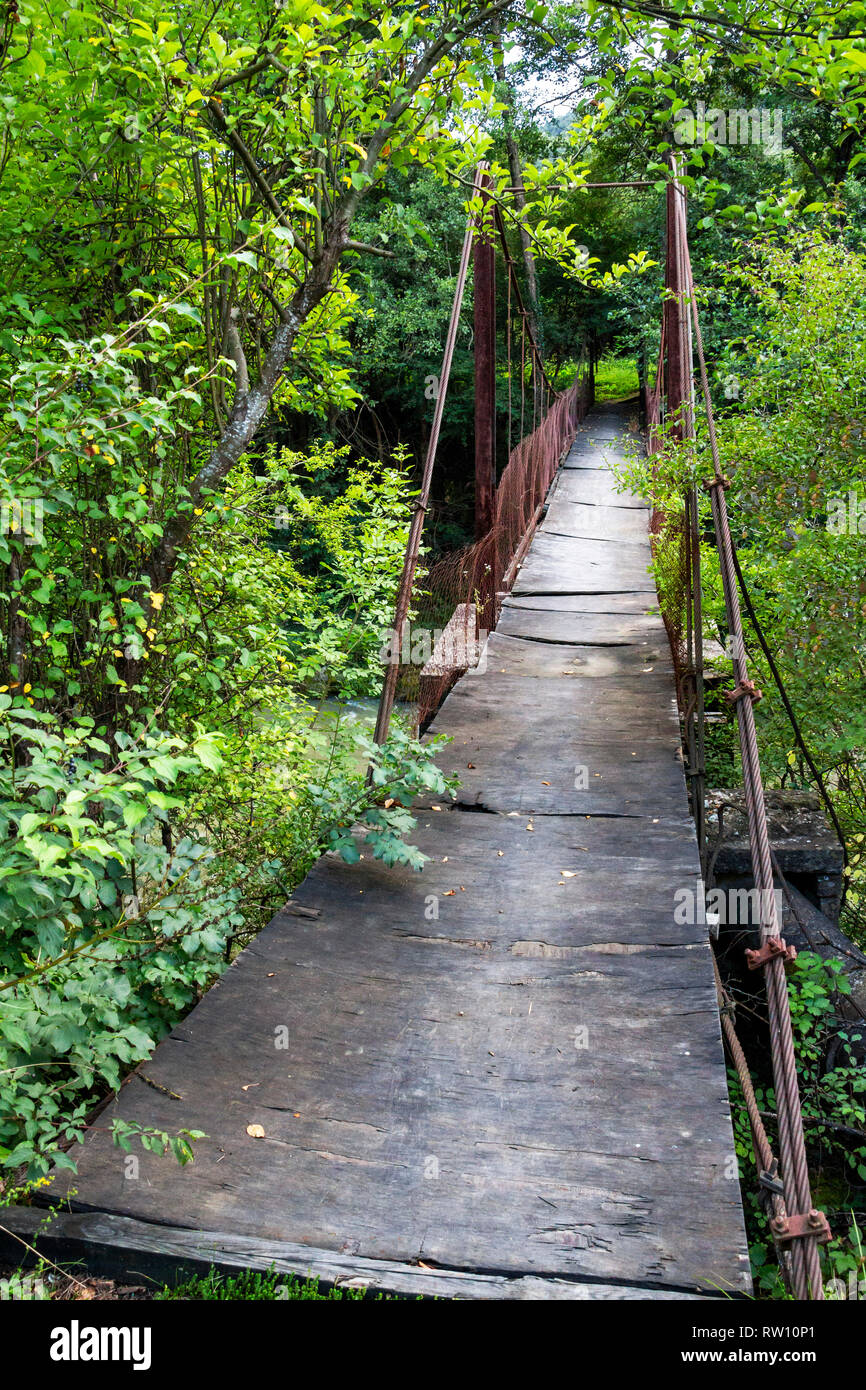 Wire Rope Suspension High Resolution Stock Photography and Images - Alamy