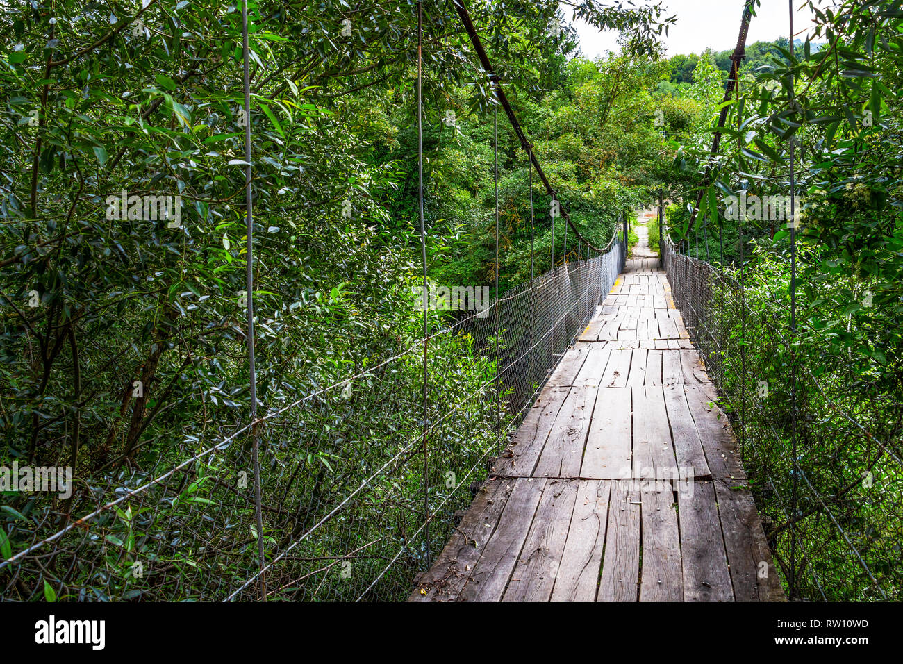 Wire Rope Suspension High Resolution Stock Photography and Images - Alamy