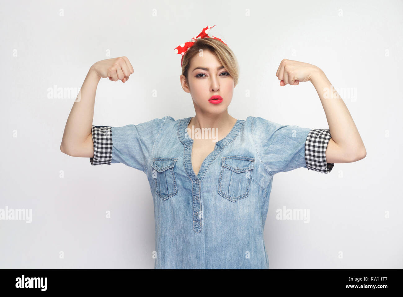 Strong makeup hi-res stock photography and images - Alamy