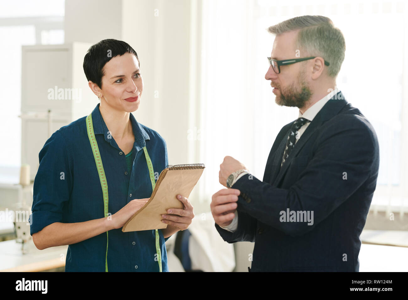 Listening to client Stock Photo - Alamy