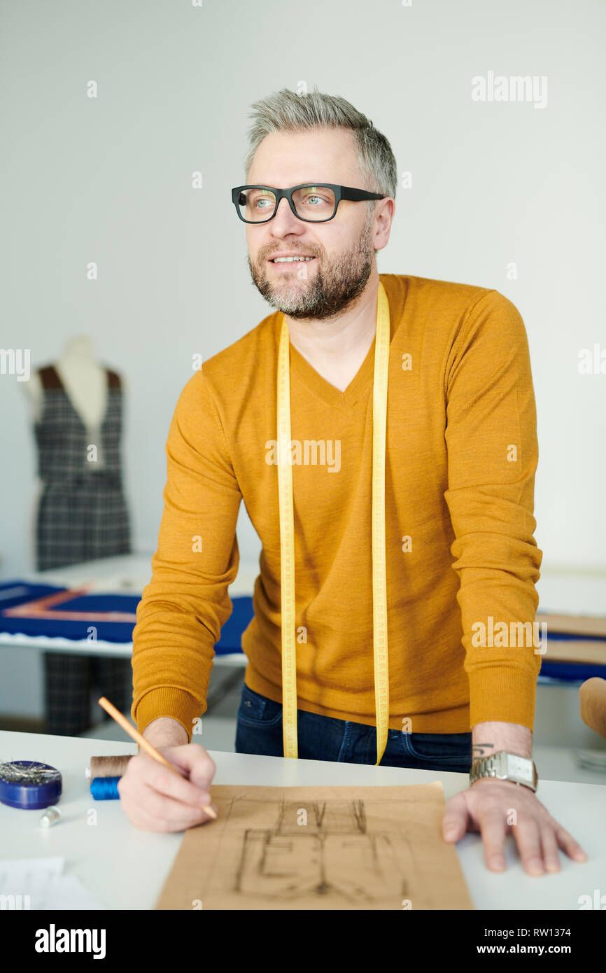 Making sketches hi-res stock photography and images - Alamy