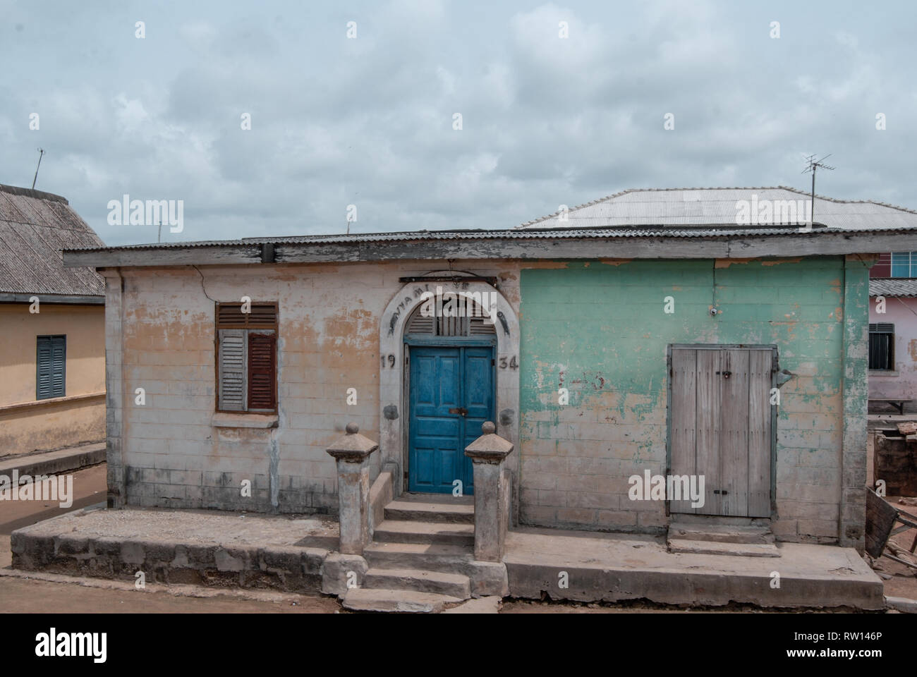 Ghanaian architecture hi-res stock photography and images - Alamy