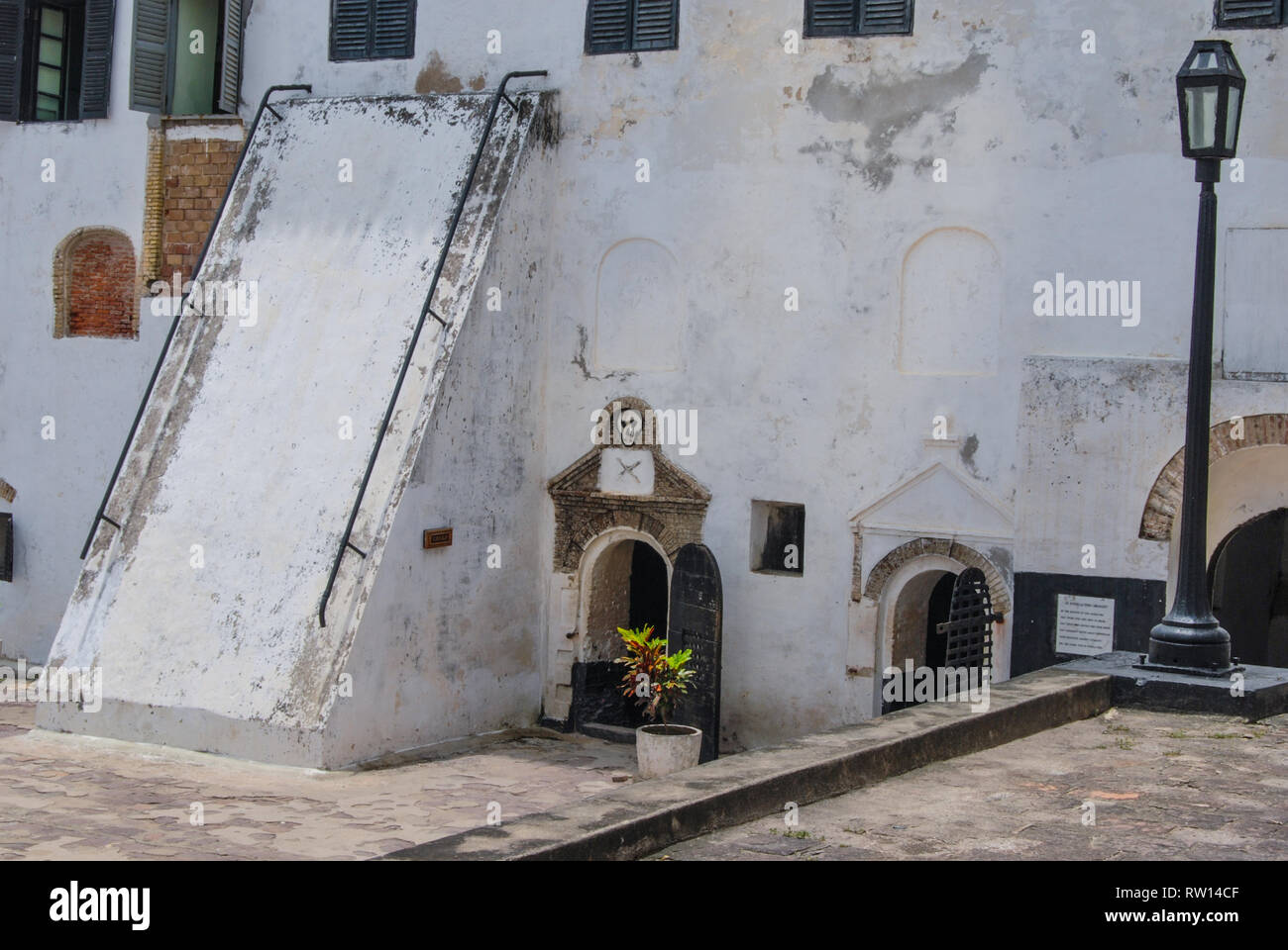 Ghana elmina slave castle hi-res stock photography and images - Alamy