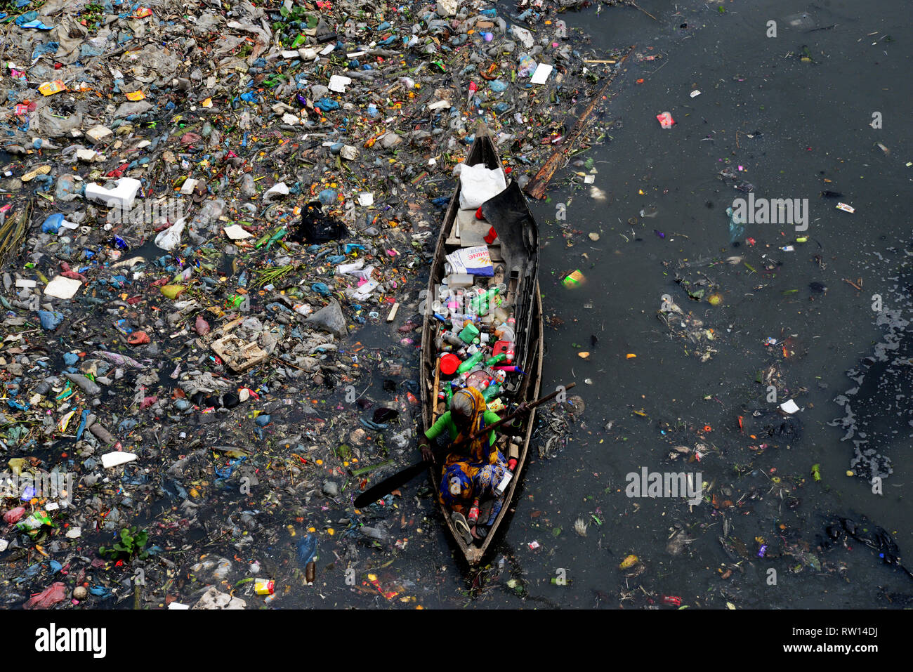 Turag river pollution hi-res stock photography and images - Alamy