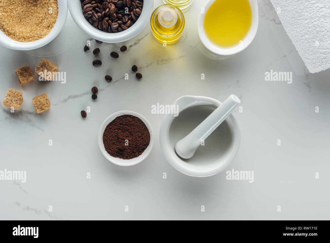 Marble pounder hi-res stock photography and images - Alamy