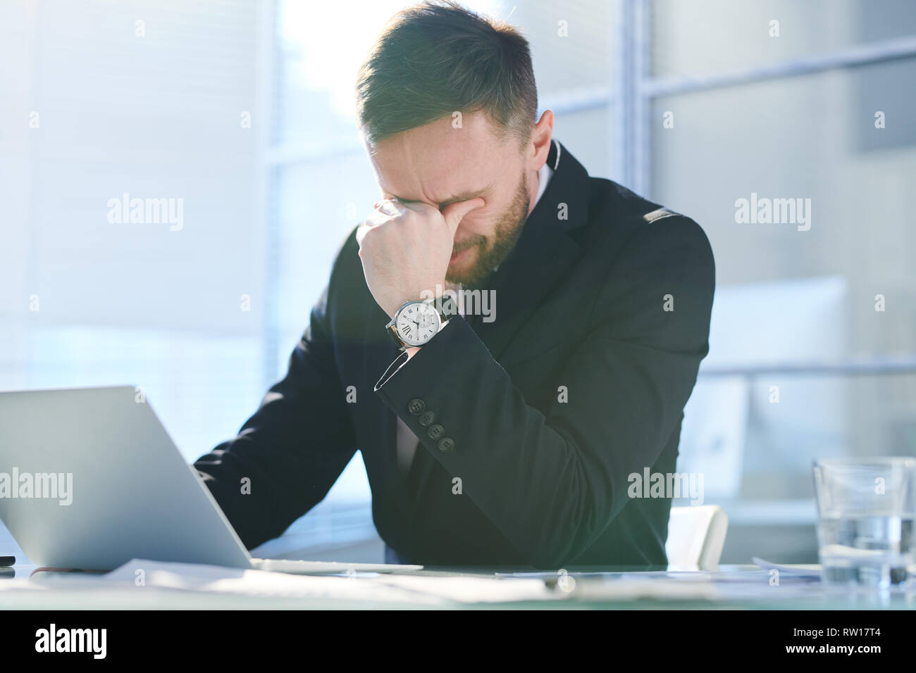 Formalwear man hi-res stock photography and images - Alamy