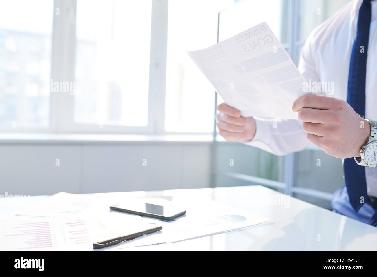 Work office young person hi-res stock photography and images - Alamy