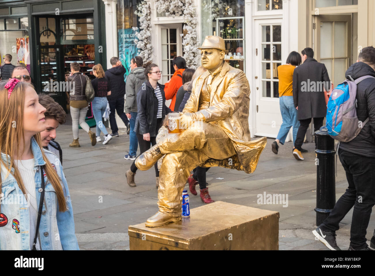 Human statue covent garden london hi-res stock photography and images ...