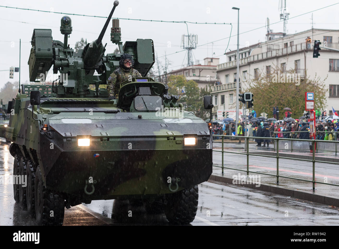 European street, Prague-October 28, 2018: Soldiers of Czech Army are ...
