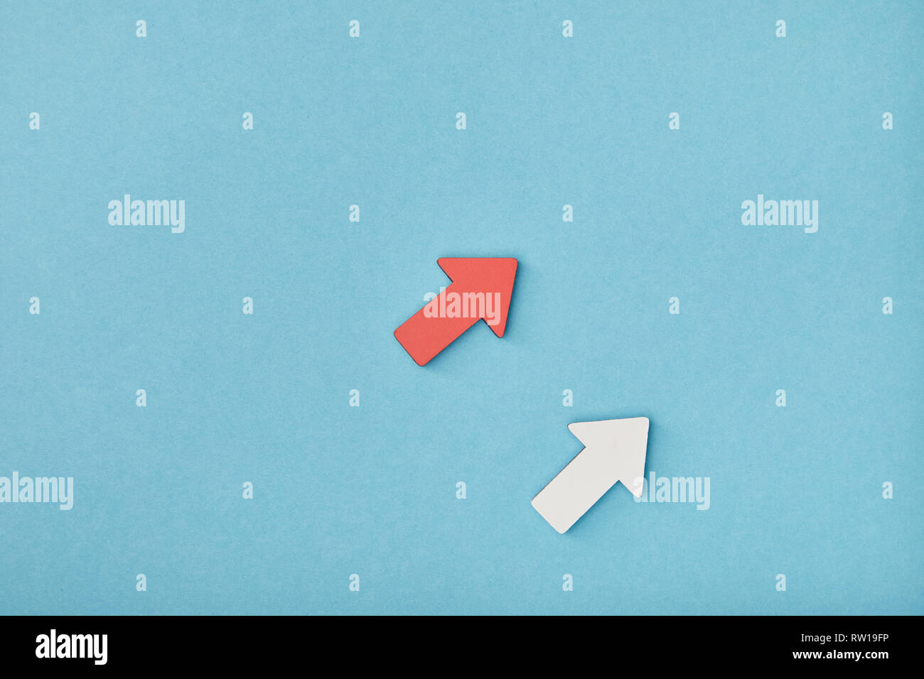 Diagonal Arrows High Resolution Stock Photography and Images - Alamy