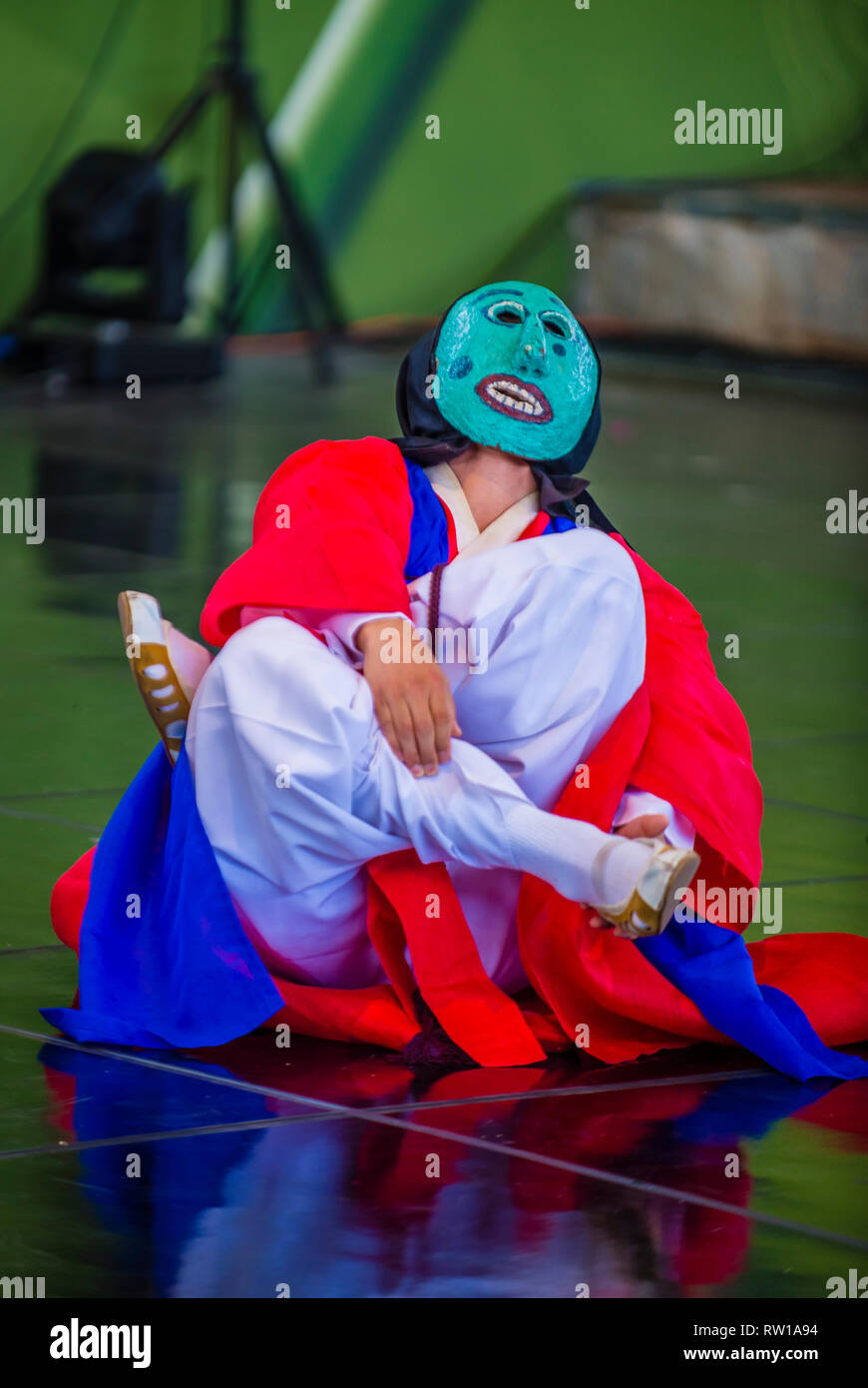 Actor performing the traditinal Korean Maskdance at Andong South Korea ...