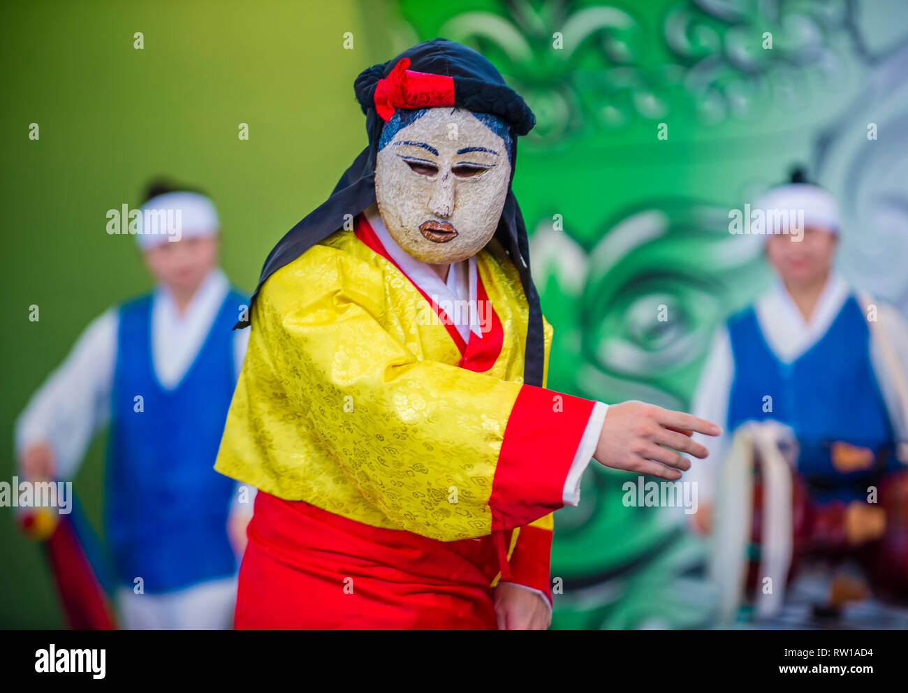 Actors performing the traditinal Korean Maskdance at Andong South Korea ...