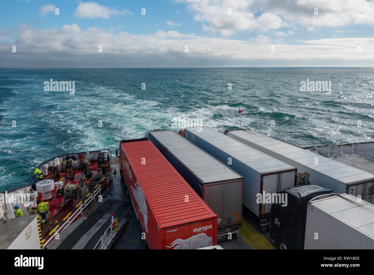 Dfds lorry hi-res stock photography and images - Alamy