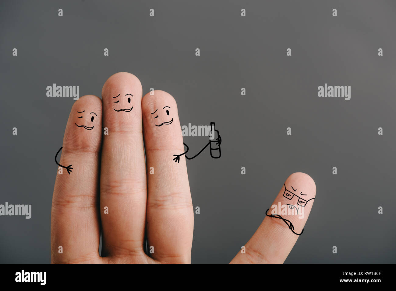 Drunk people hi-res stock photography and images - Alamy