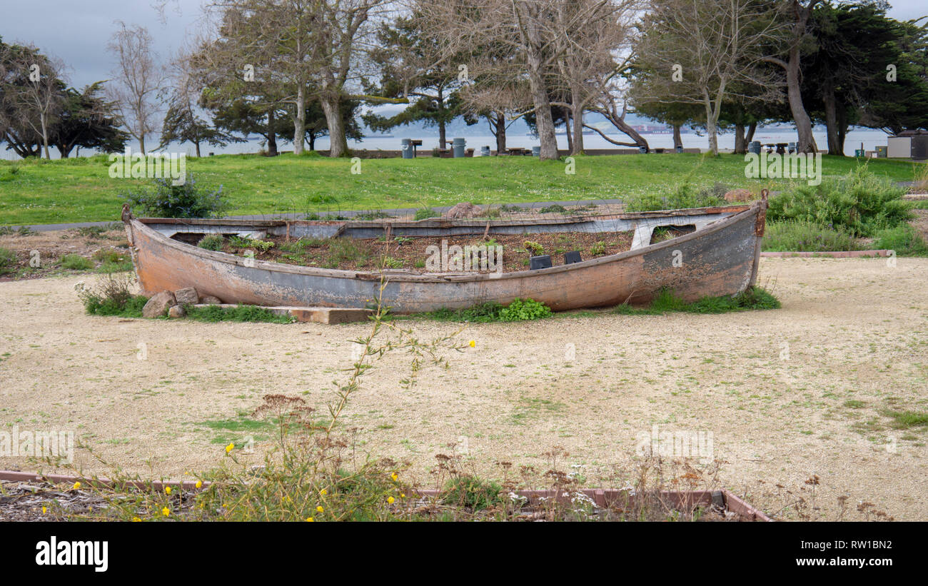 Boat on Dry Land Stock Photo - Alamy