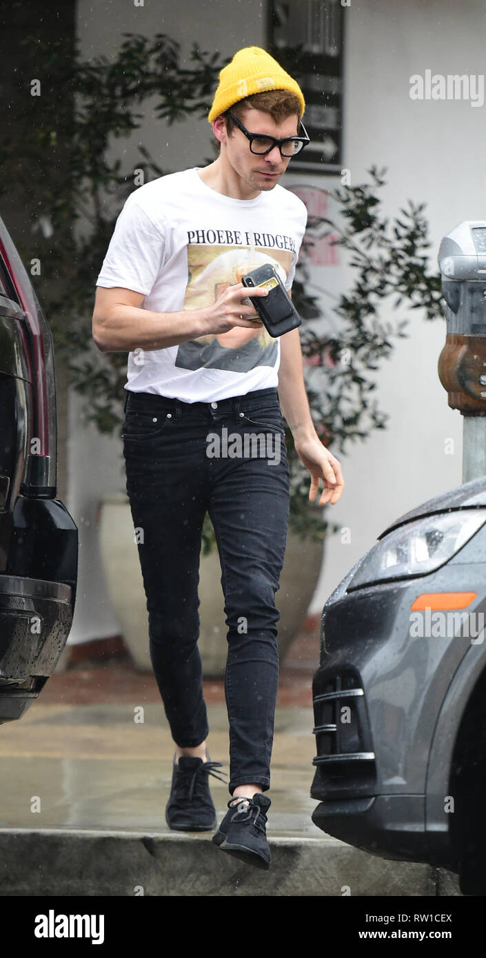 Father of Hilary Duff's newborn daughter, Matthew Koma steps out ...