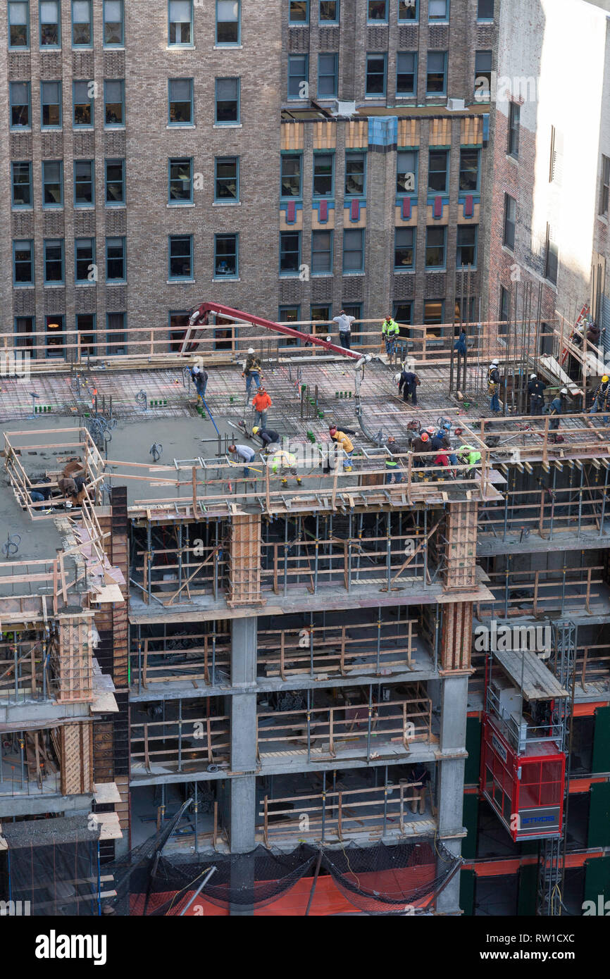High-rise Building Construction Site, NYC Stock Photo - Alamy