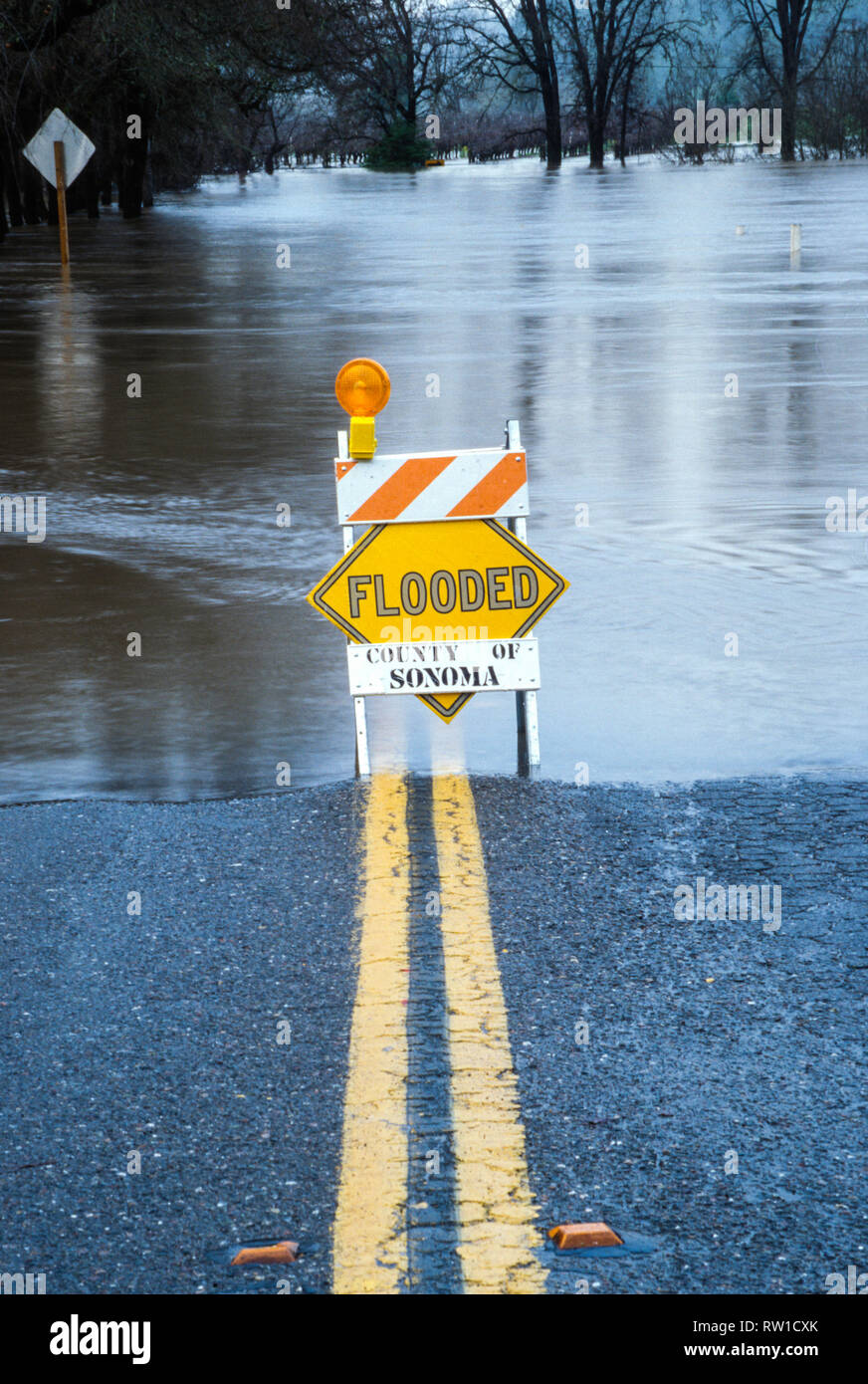 Closed storm surge barrier hi-res stock photography and images - Alamy