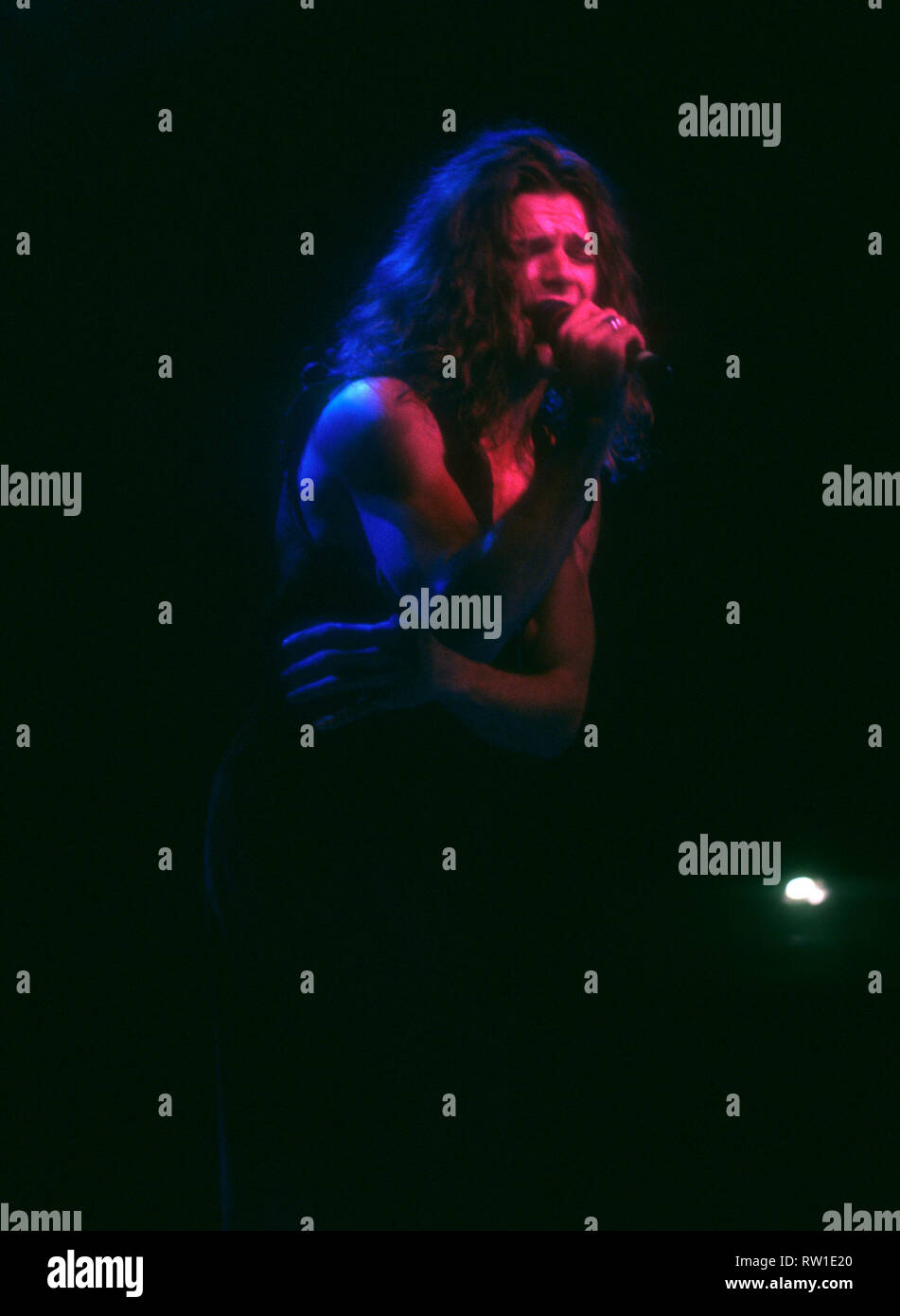 Ricky martin 1994 hi-res stock photography and images - Alamy