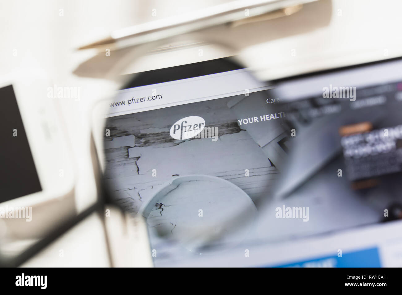 Pfizer symbol hi-res stock photography and images - Alamy