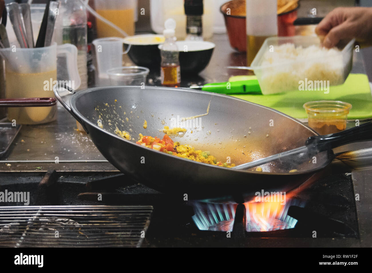 Frying pan on burning gas hi-res stock photography and images - Alamy