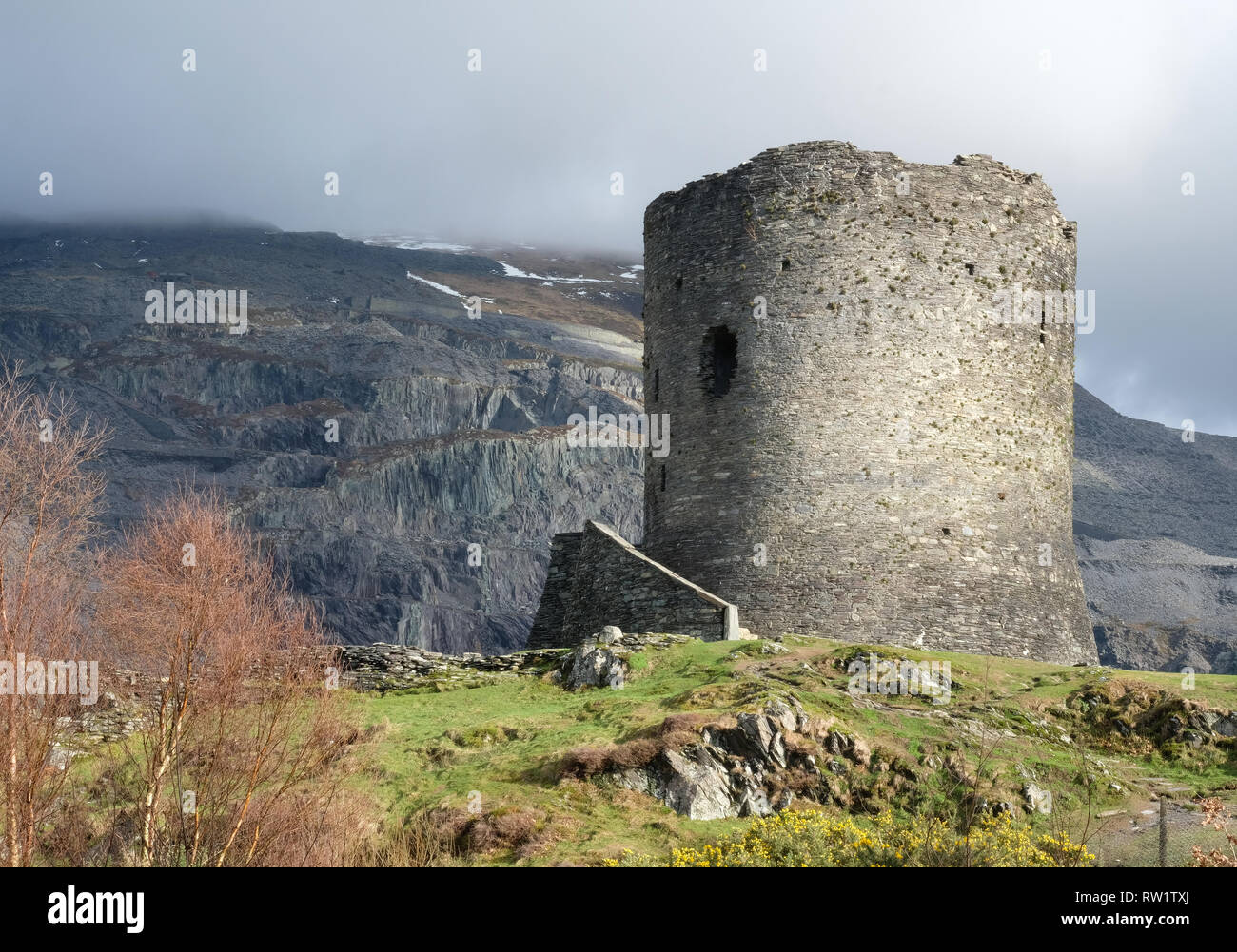 Dolbadarn Castle, near Llanberis, Snowdonia, Wales Stock Photo - Alamy