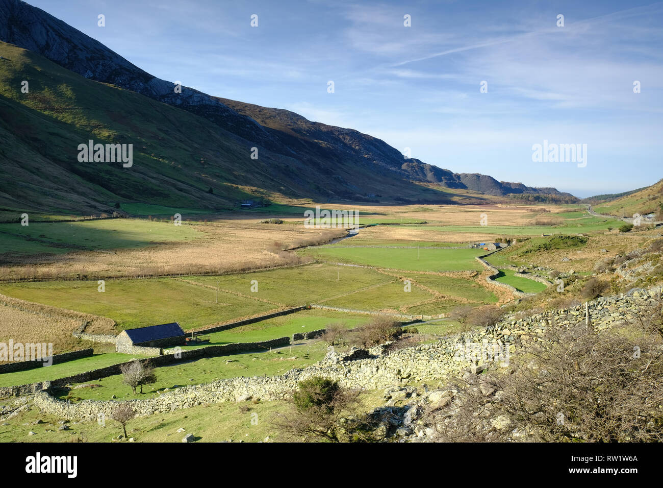 Nant ffrancon valley hi-res stock photography and images - Alamy