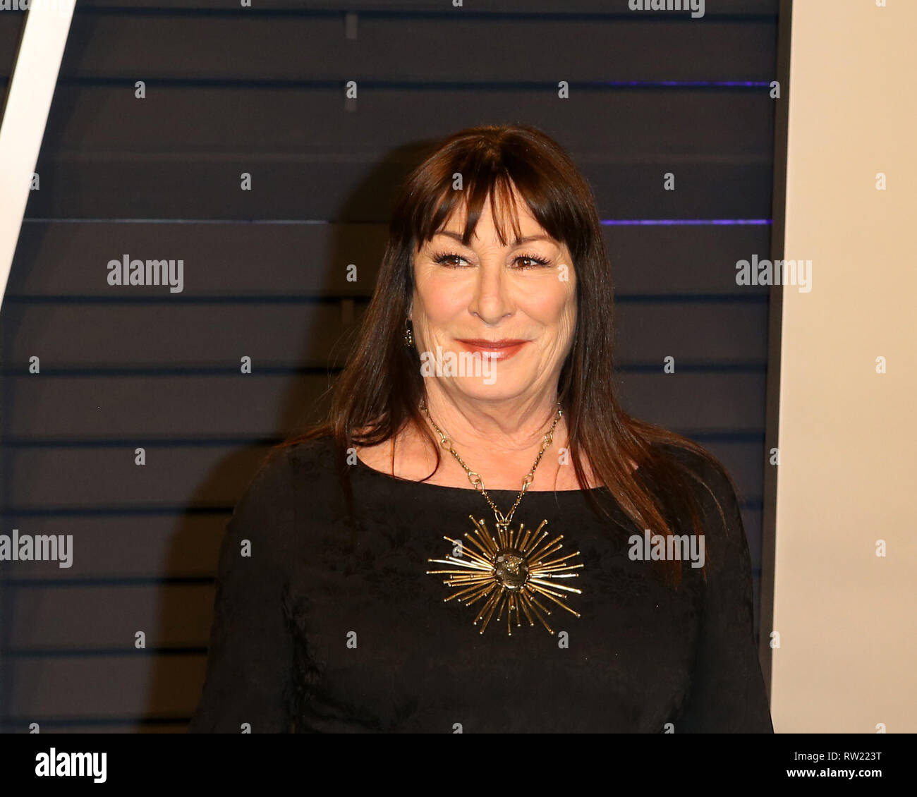 Beverly Hills, CA, USA. 24th Feb, 2019. LOS ANGELES - FEB 24: Anjelica ...