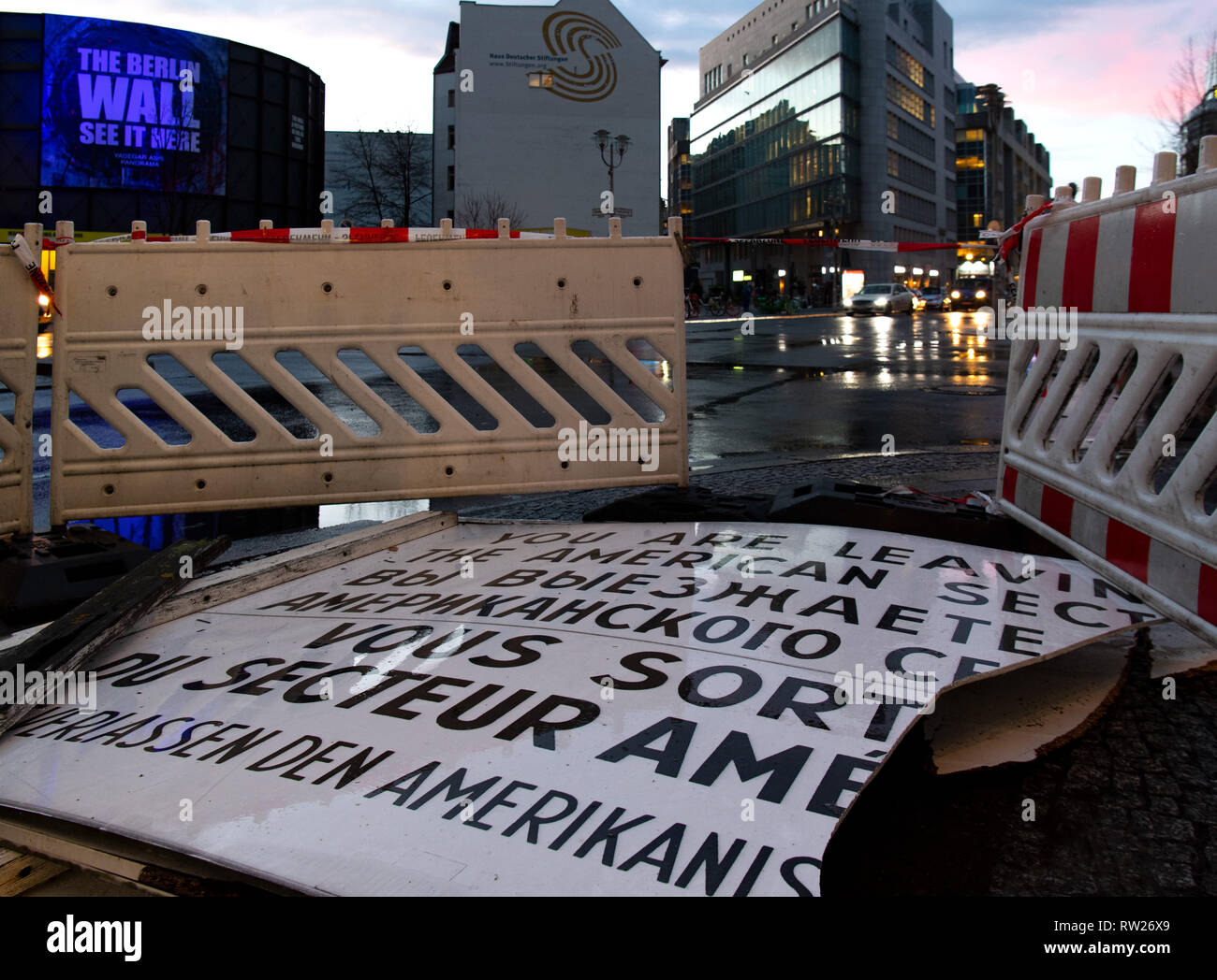 Checkpoint charlie replica hi-res stock photography and images - Alamy