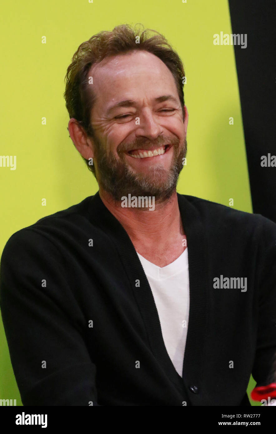 ***FILE PHOTO*** LUKE PERRY DEAD AT 52 NEW YORK, NY - OCTOBER 7: Luke ...